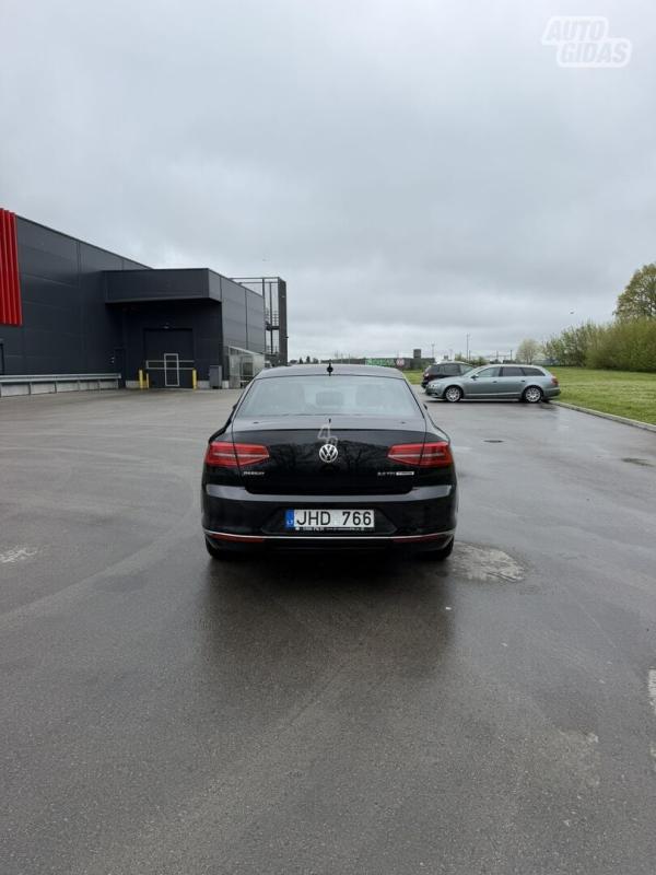 Black Volkswagen Passat 2015 in Kretinga, with an engine capacity of 2.00 L and mileage of 167 thousand km for 11200 €, photo 2 on AUTOMOTO.COM.LV