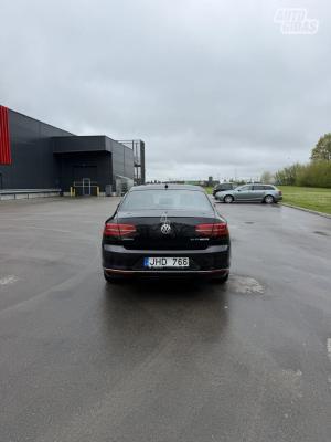 Melns Volkswagen Passat 2015 Kretinga, ar dzinēja tilpumu 2.00 L un nobraukumu 167 tūkst. km par 11200 €, foto 3 vietnē AUTOMOTO.COM.LV