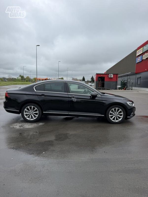 Black Volkswagen Passat 2015 in Kretinga, with an engine capacity of 2.00 L and mileage of 167 thousand km for 11200 €, photo 6 on AUTOMOTO.COM.LV