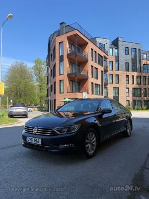 Black Volkswagen Passat 2015 in Tallinn, with an engine capacity of 1.40 L and mileage of 194 thousand km for 8000 €, photo  on AUTOMOTO.COM.LV