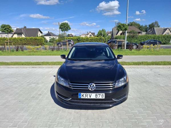 Black Volkswagen Passat 2015 in Kaunas, with an engine capacity of 1.80 L and mileage of 260 thousand km for 6200 €, photo 3 on AUTOMOTO.COM.LV