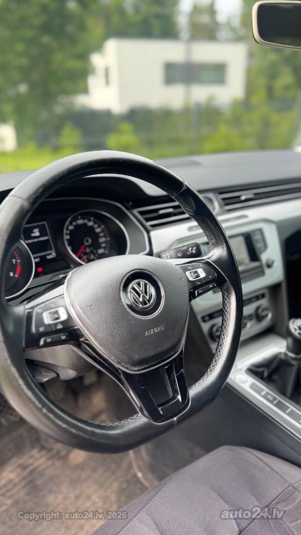 Melns Volkswagen Passat 2015 Tallina, ar dzinēja tilpumu 1.40 L un nobraukumu 200 tūkst. km par 8000 €, foto 7 vietnē AUTOMOTO.COM.LV