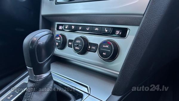 Melns Volkswagen Passat 2015 Tallina, ar dzinēja tilpumu 1.40 L un nobraukumu 196 tūkst. km par 9000 €, foto 6 vietnē AUTOMOTO.COM.LV