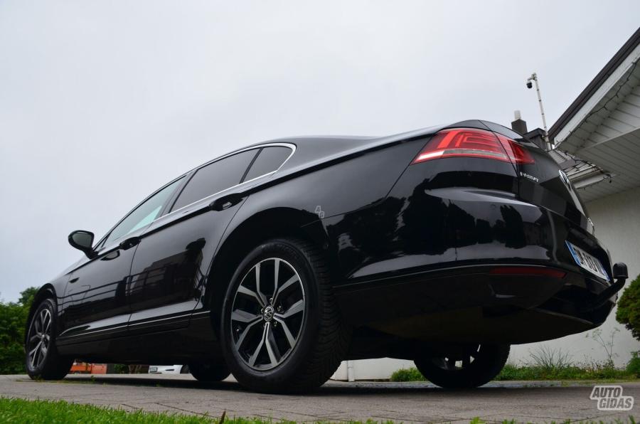 Melns Volkswagen Passat 2015 Kauņa, ar dzinēja tilpumu 2.00 L un nobraukumu 249 tūkst. km par 8650 €, foto 1 vietnē AUTOMOTO.COM.LV