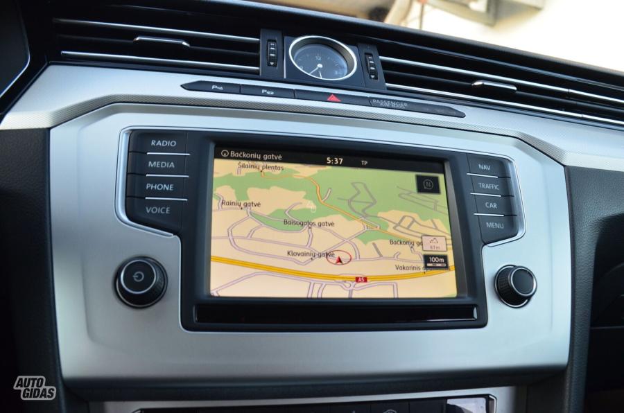 Melns Volkswagen Passat 2015 Kauņa, ar dzinēja tilpumu 2.00 L un nobraukumu 249 tūkst. km par 8650 €, foto 7 vietnē AUTOMOTO.COM.LV