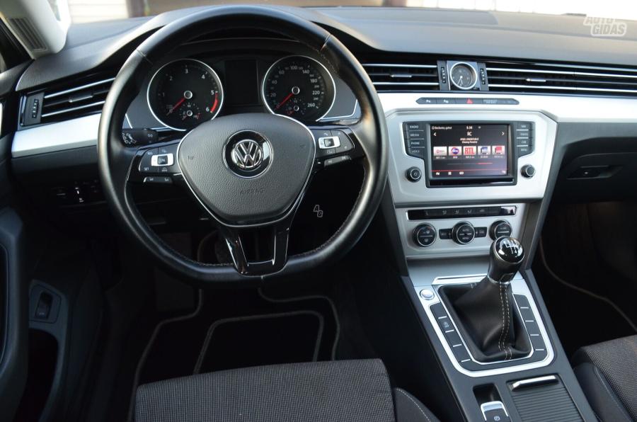 Melns Volkswagen Passat 2015 Kauņa, ar dzinēja tilpumu 2.00 L un nobraukumu 249 tūkst. km par 8650 €, foto 20 vietnē AUTOMOTO.COM.LV