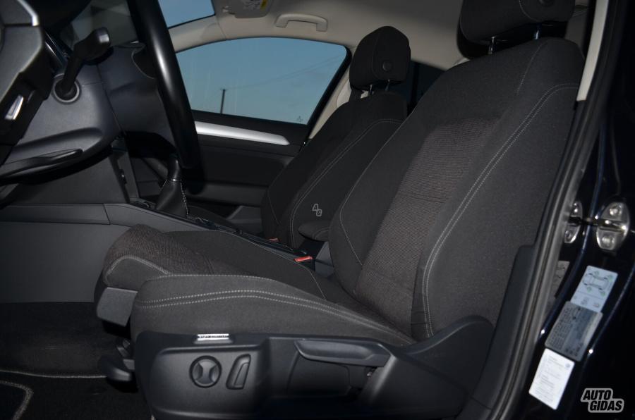Melns Volkswagen Passat 2015 Kauņa, ar dzinēja tilpumu 2.00 L un nobraukumu 249 tūkst. km par 8650 €, foto 22 vietnē AUTOMOTO.COM.LV