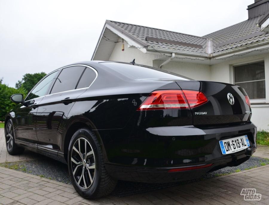 Melns Volkswagen Passat 2015 Kauņa, ar dzinēja tilpumu 2.00 L un nobraukumu 249 tūkst. km par 8650 €, foto 25 vietnē AUTOMOTO.COM.LV