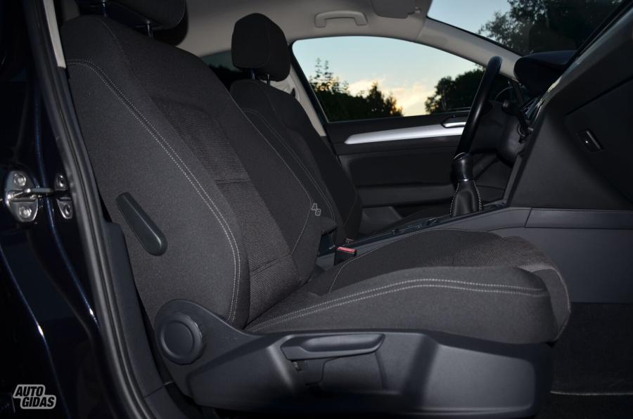 Melns Volkswagen Passat 2015 Kauņa, ar dzinēja tilpumu 2.00 L un nobraukumu 249 tūkst. km par 8650 €, foto 28 vietnē AUTOMOTO.COM.LV
