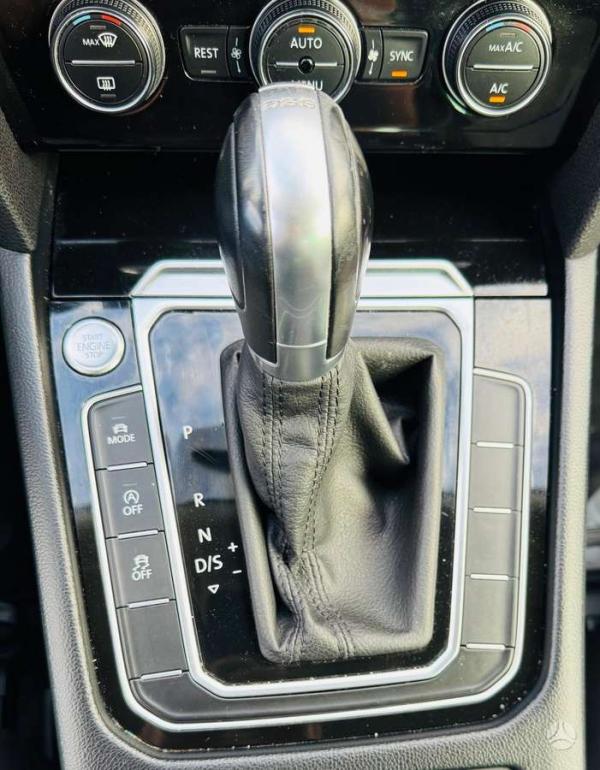 Melns Volkswagen Passat 2015 Viļņa, ar dzinēja tilpumu 1.80 L un nobraukumu 221 tūkst. km par 10500 €, foto 10 vietnē AUTOMOTO.COM.LV