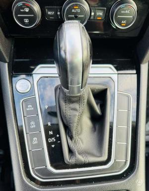 Melns Volkswagen Passat 2015 Viļņa, ar dzinēja tilpumu 1.80 L un nobraukumu 221 tūkst. km par 10500 €, foto 11 vietnē AUTOMOTO.COM.LV
