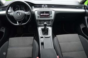 Black Volkswagen Passat 2015 in Kaunas, with an engine capacity of 2.00 L and mileage of 249 thousand km for 8650 €, photo 17 on AUTOMOTO.COM.LV