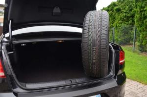 Black Volkswagen Passat 2015 in Kaunas, with an engine capacity of 2.00 L and mileage of 249 thousand km for 8650 €, photo 26 on AUTOMOTO.COM.LV
