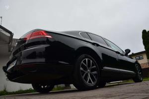 Black Volkswagen Passat 2015 in Kaunas, with an engine capacity of 2.00 L and mileage of 249 thousand km for 8650 €, photo 29 on AUTOMOTO.COM.LV