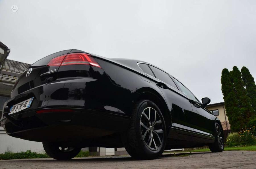 Black Volkswagen Passat 2015 in Kaunas, with an engine capacity of 2.00 L and mileage of 249 thousand km for 8650 €, photo 37 on AUTOMOTO.COM.LV