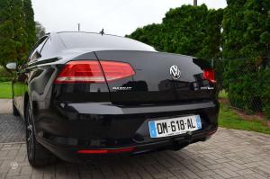 Black Volkswagen Passat 2015 in Kaunas, with an engine capacity of 2.00 L and mileage of 249 thousand km for 8650 €, photo 46 on AUTOMOTO.COM.LV