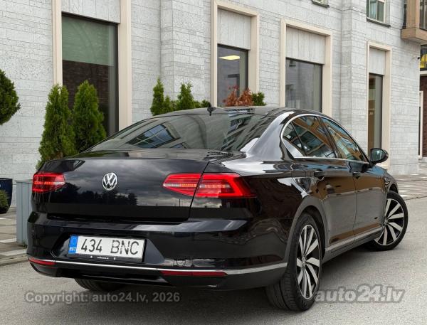 Melns Volkswagen Passat 2015 Tallina, ar dzinēja tilpumu 2.00 L un nobraukumu 211 tūkst. km par 11999 €, foto 10 vietnē AUTOMOTO.COM.LV