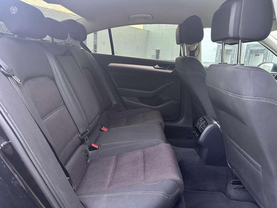 Melns Volkswagen Passat 2015 Nemenčinė, ar dzinēja tilpumu 1.97 L un nobraukumu 357 tūkst. km par 5600 €, foto 12 vietnē AUTOMOTO.COM.LV