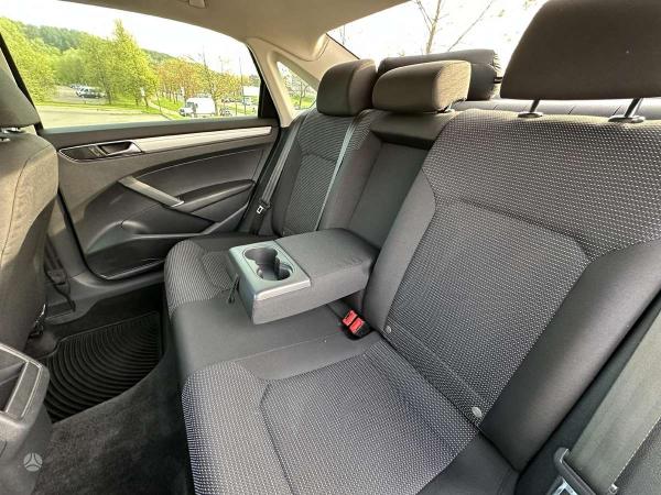 Black Volkswagen Passat 2016 in Vilnius, with an engine capacity of 1.80 L and mileage of 187 thousand km for 7500 €, photo 11 on AUTOMOTO.COM.LV