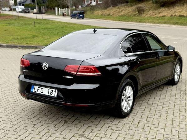 Black Volkswagen Passat 2016 in Vilnius, with an engine capacity of 0.00 L and mileage of 295 thousand km for 6900 €, photo 6 on AUTOMOTO.COM.LV