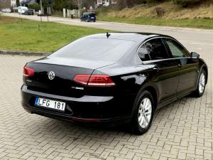 Black Volkswagen Passat 2016 in Vilnius, with an engine capacity of 0.00 L and mileage of 295 thousand km for 6900 €, photo 6 on AUTOMOTO.COM.LV