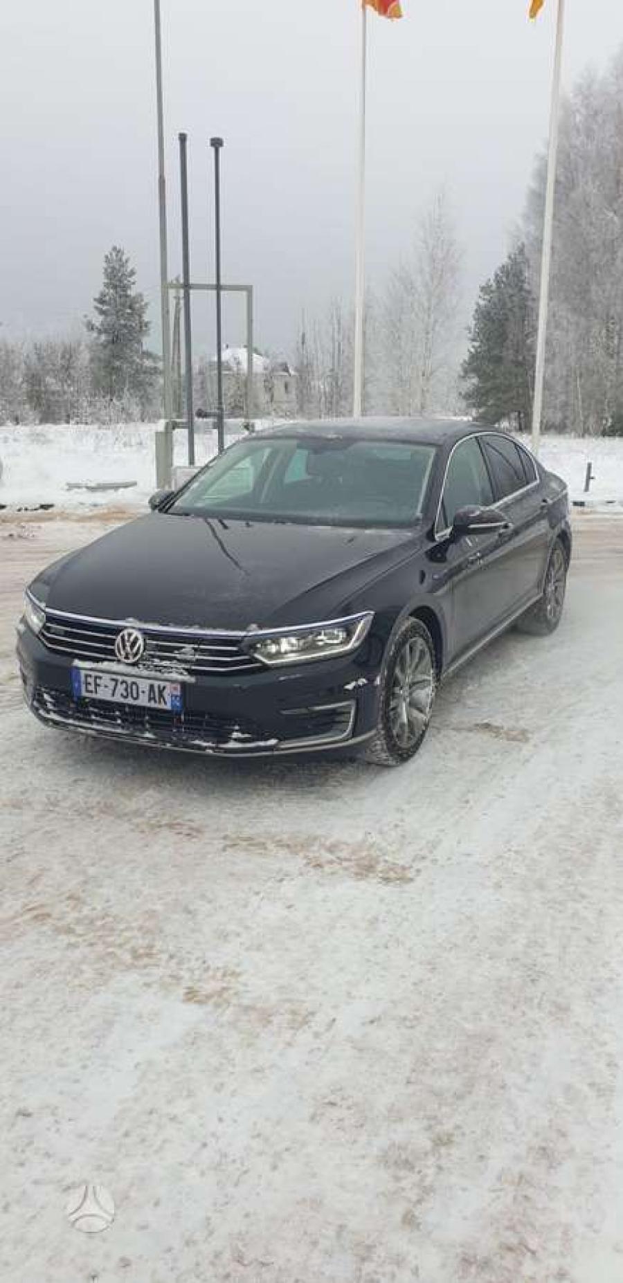 Black Volkswagen Passat 2016 in Taurage, with an engine capacity of 1.40 L and mileage of 192 thousand km for 10400 €, photo 1 on AUTOMOTO.COM.LV