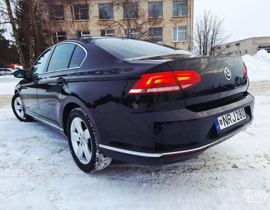 Black Volkswagen Passat 2016 in Radviliskis, with an engine capacity of 1.40 L and mileage of 269 thousand km for 9300 €, photo 7 on AUTOMOTO.COM.LV