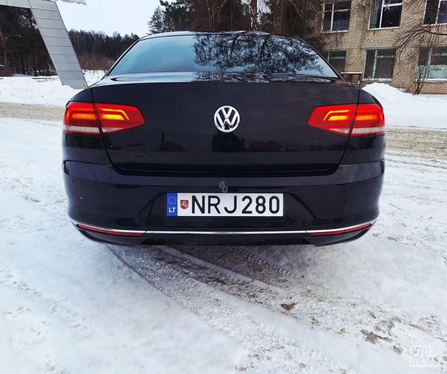 Black Volkswagen Passat 2016 in Radviliskis, with an engine capacity of 1.40 L and mileage of 269 thousand km for 9300 €, photo 8 on AUTOMOTO.COM.LV