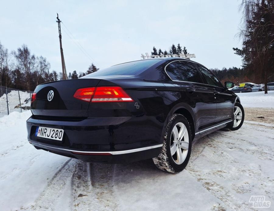 Black Volkswagen Passat 2016 in Radviliskis, with an engine capacity of 1.40 L and mileage of 269 thousand km for 9300 €, photo 10 on AUTOMOTO.COM.LV