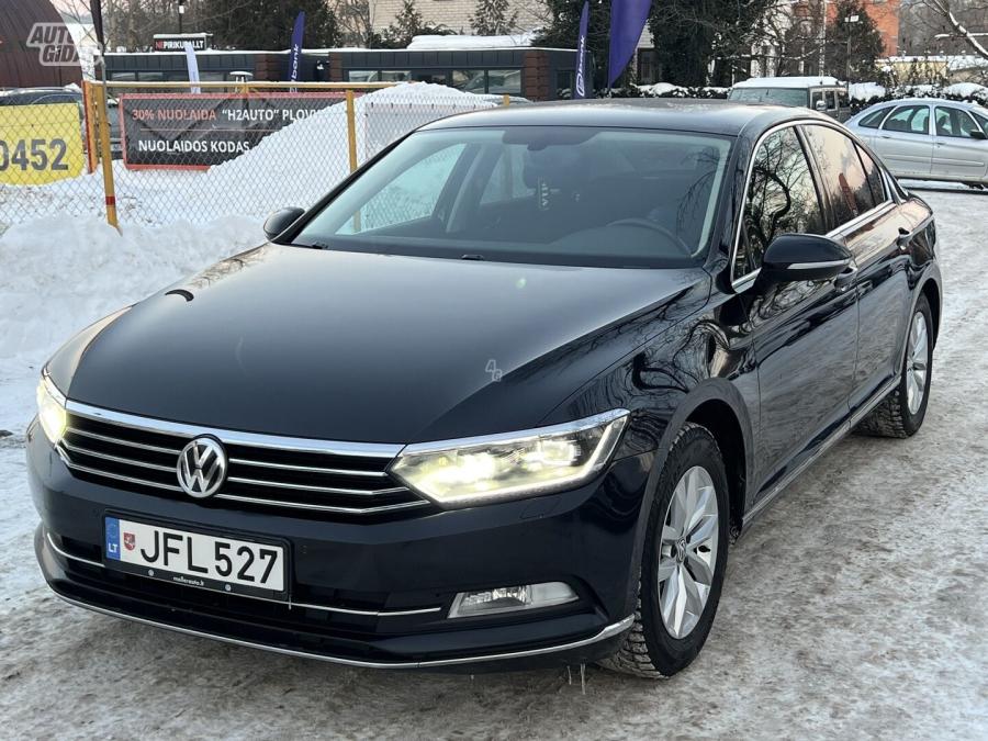 Black Volkswagen Passat 2016 in Vilnius, with an engine capacity of 1.40 L and mileage of 216 thousand km for 10000 €, photo 1 on AUTOMOTO.COM.LV