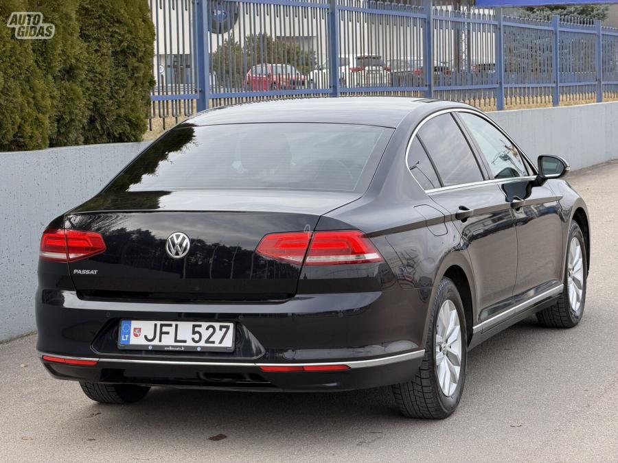 Black Volkswagen Passat 2016 in Vilnius, with an engine capacity of 1.40 L and mileage of 216 thousand km for 10000 €, photo 4 on AUTOMOTO.COM.LV