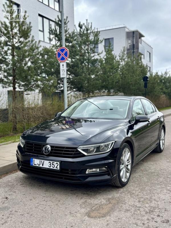 Black Volkswagen Passat 2016 in Vilnius, with an engine capacity of 1.80 L and mileage of 96 thousand km for 14999 €, photo 1 on AUTOMOTO.COM.LV