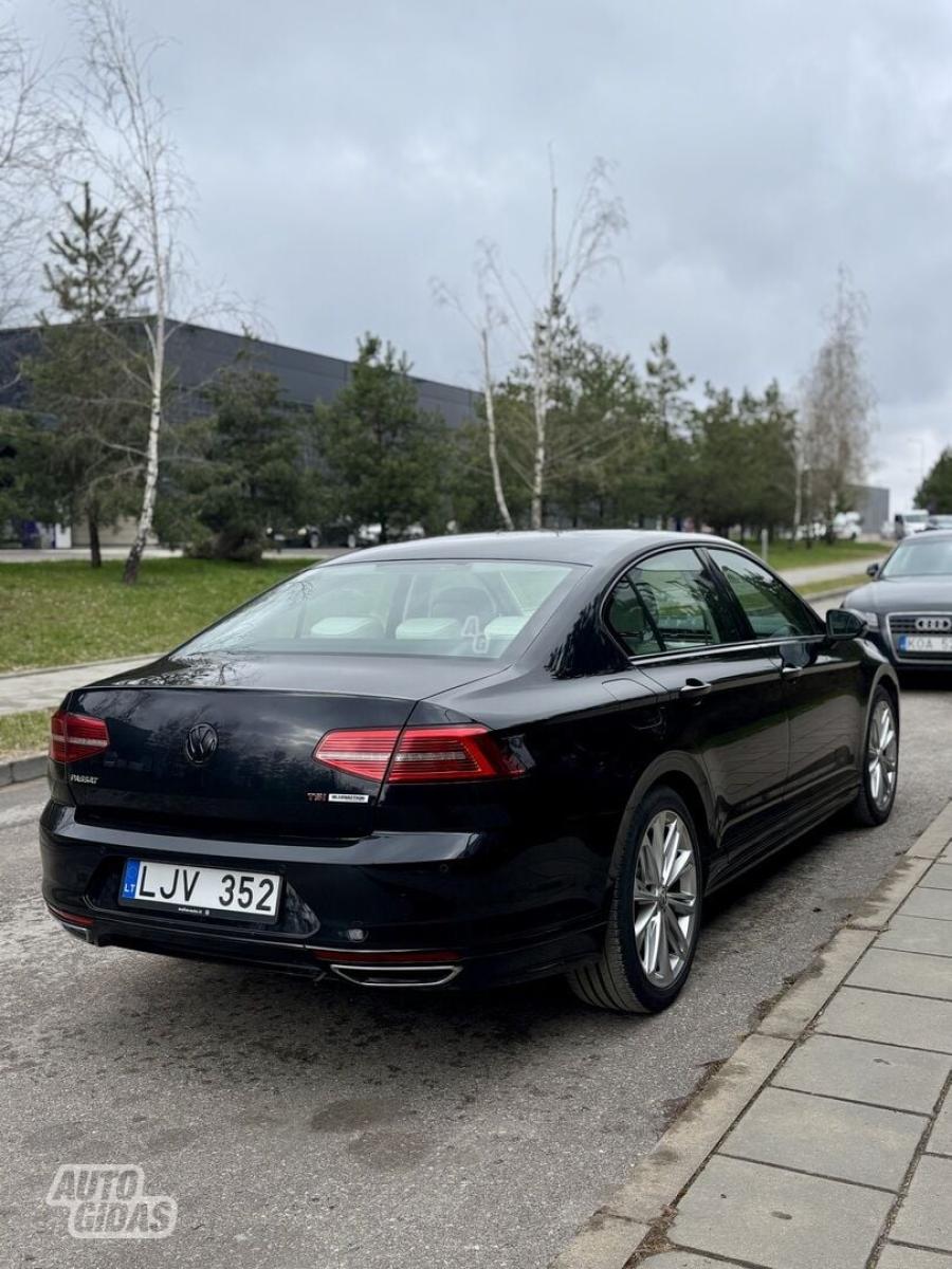 Melns Volkswagen Passat 2016 Viļņa, ar dzinēja tilpumu 1.80 L un nobraukumu 96 tūkst. km par 14999 €, foto 4 vietnē AUTOMOTO.COM.LV