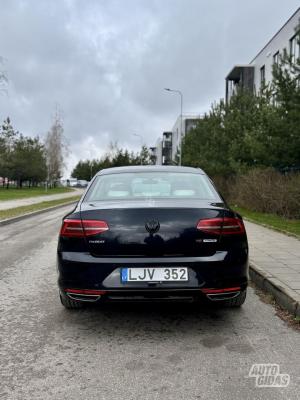 Melns Volkswagen Passat 2016 Viļņa, ar dzinēja tilpumu 1.80 L un nobraukumu 96 tūkst. km par 14999 €, foto 5 vietnē AUTOMOTO.COM.LV