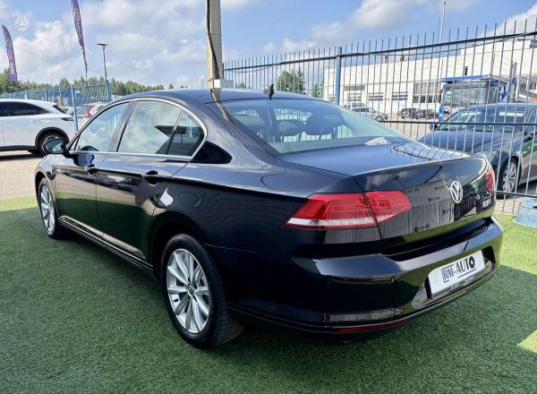 Melns Volkswagen Passat 2016 Panevēža, ar dzinēja tilpumu 1.60 L un nobraukumu 181 tūkst. km par 9300 €, foto 7 vietnē AUTOMOTO.COM.LV