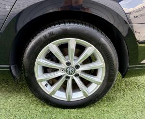 Melns Volkswagen Passat 2016 Panevēža, ar dzinēja tilpumu 1.60 L un nobraukumu 181 tūkst. km par 9300 €, foto 9 vietnē AUTOMOTO.COM.LV