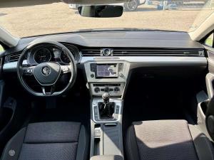 Melns Volkswagen Passat 2016 Panevēža, ar dzinēja tilpumu 1.60 L un nobraukumu 181 tūkst. km par 9300 €, foto 12 vietnē AUTOMOTO.COM.LV
