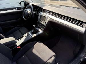 Melns Volkswagen Passat 2016 Panevēža, ar dzinēja tilpumu 1.60 L un nobraukumu 181 tūkst. km par 9300 €, foto 18 vietnē AUTOMOTO.COM.LV