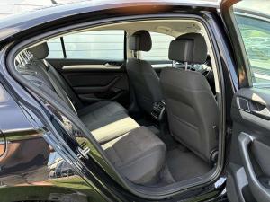 Melns Volkswagen Passat 2016 Panevēža, ar dzinēja tilpumu 1.60 L un nobraukumu 181 tūkst. km par 9300 €, foto 21 vietnē AUTOMOTO.COM.LV
