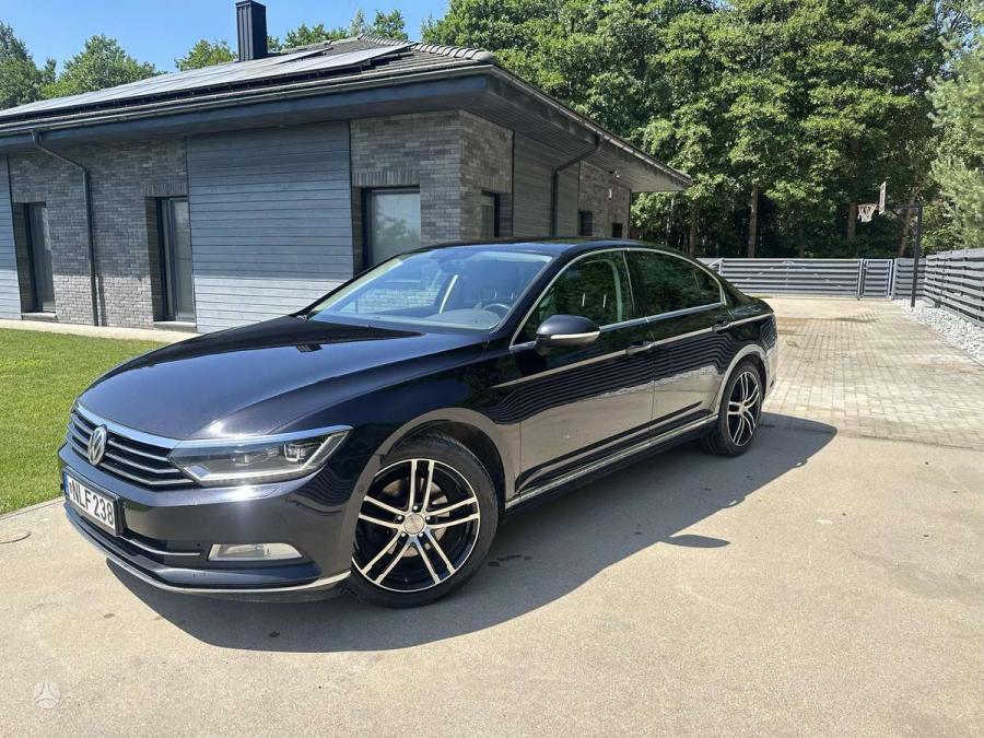 Melns Volkswagen Passat 2016 Klaipėda, ar dzinēja tilpumu 1.40 L un nobraukumu 277 tūkst. km par 9499 €, foto 1 vietnē AUTOMOTO.COM.LV