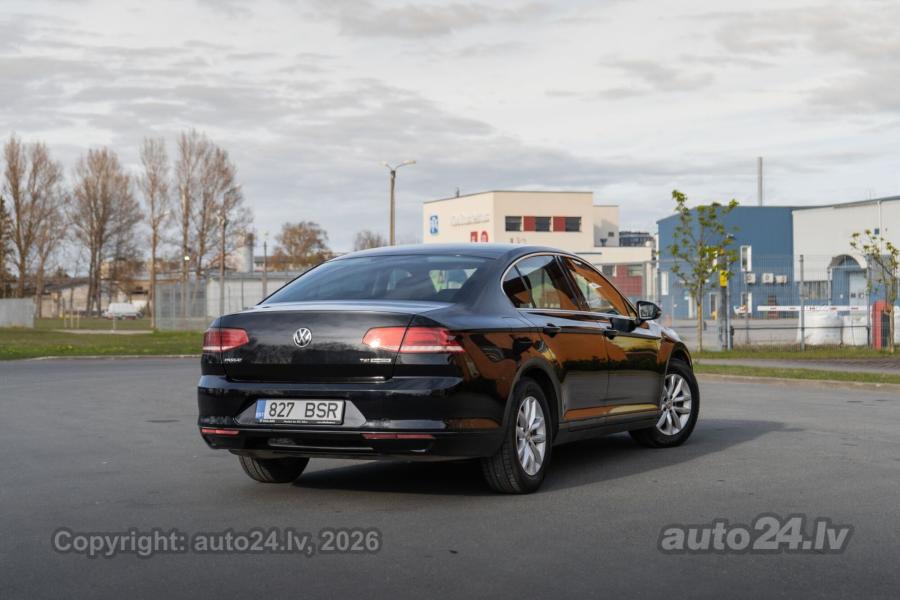 Black Volkswagen Passat 2016 in Tallinn, with an engine capacity of 1.40 L and mileage of 120 thousand km for 13500 €, photo 4 on AUTOMOTO.COM.LV
