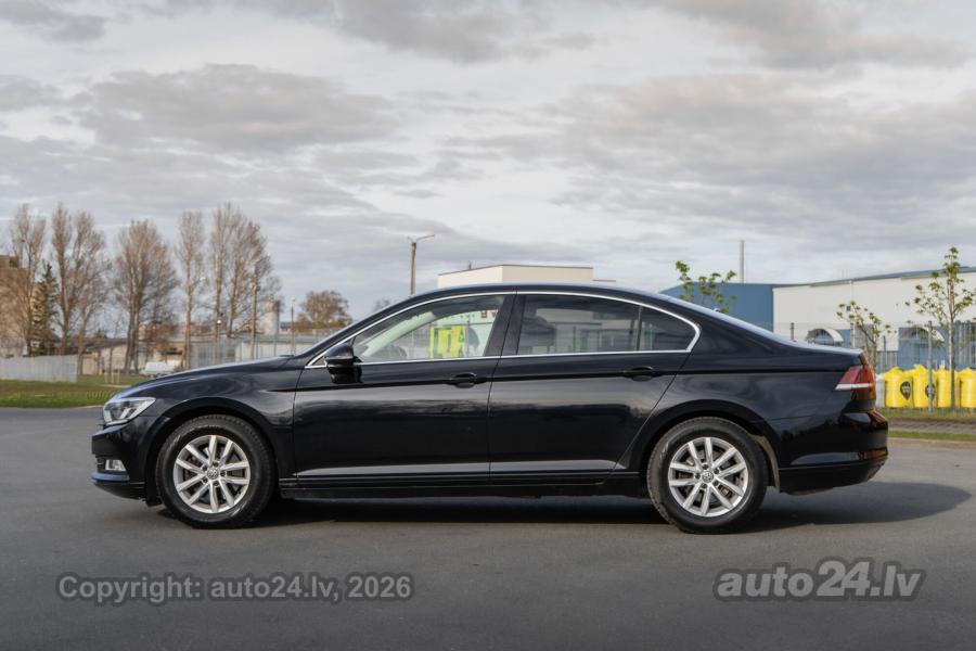 Black Volkswagen Passat 2016 in Tallinn, with an engine capacity of 1.40 L and mileage of 120 thousand km for 13500 €, photo 7 on AUTOMOTO.COM.LV
