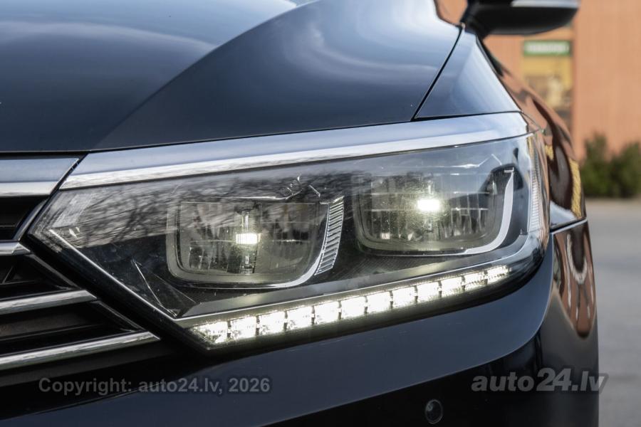 Black Volkswagen Passat 2016 in Tallinn, with an engine capacity of 1.40 L and mileage of 120 thousand km for 13500 €, photo 10 on AUTOMOTO.COM.LV