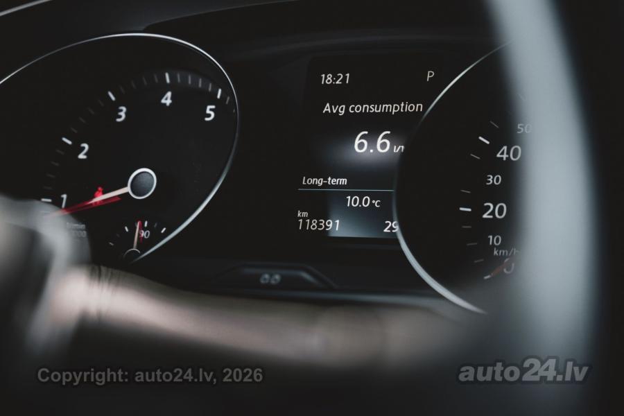Black Volkswagen Passat 2016 in Tallinn, with an engine capacity of 1.40 L and mileage of 120 thousand km for 13500 €, photo 14 on AUTOMOTO.COM.LV