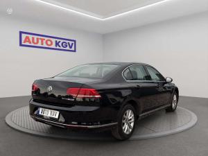 Black Volkswagen Passat 2016 in Kaunas, with an engine capacity of 2.00 L and mileage of 230 thousand km for 9999 €, photo 6 on AUTOMOTO.COM.LV