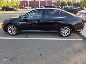 Black Volkswagen Passat 2016 in Vilnius, with an engine capacity of 1.80 L and mileage of 286 thousand km for 10000 €, photo 6 on AUTOMOTO.COM.LV