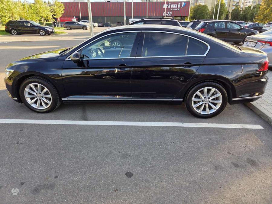 Black Volkswagen Passat 2016 in Vilnius, with an engine capacity of 1.80 L and mileage of 286 thousand km for 10000 €, photo 6 on AUTOMOTO.COM.LV