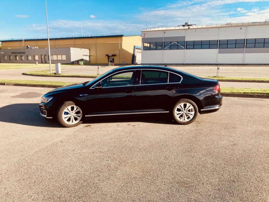 Melns Volkswagen Passat 2016 Kauņa, ar dzinēja tilpumu 1.40 L un nobraukumu 236 tūkst. km par 11000 €, foto 4 vietnē AUTOMOTO.COM.LV
