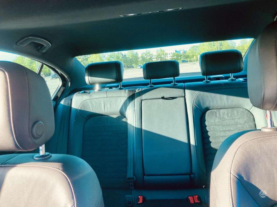 Melns Volkswagen Passat 2016 Kauņa, ar dzinēja tilpumu 1.40 L un nobraukumu 236 tūkst. km par 11000 €, foto 16 vietnē AUTOMOTO.COM.LV
