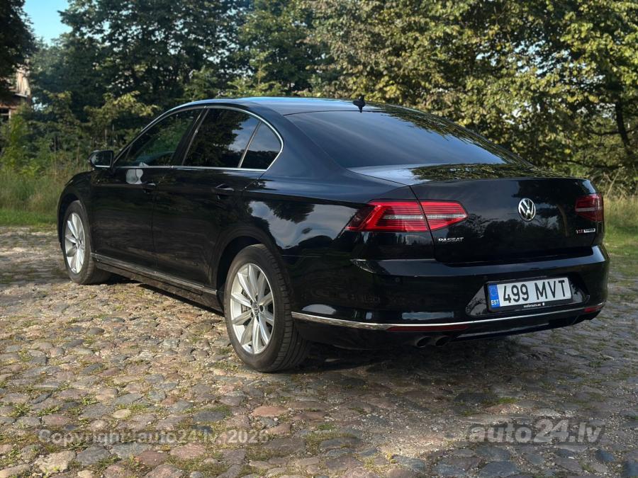 Black Volkswagen Passat 2016 in Tallinn, with an engine capacity of 1.80 L and mileage of 157 thousand km for 14900 €, photo 3 on AUTOMOTO.COM.LV